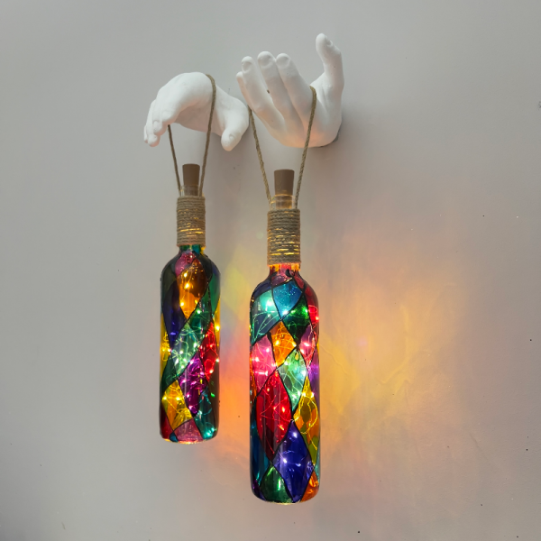 Beyaz Renkli Erkek Eli Heykeli Ve Tıpa Peri Led Işıklı Vitray Cam Şarap ...