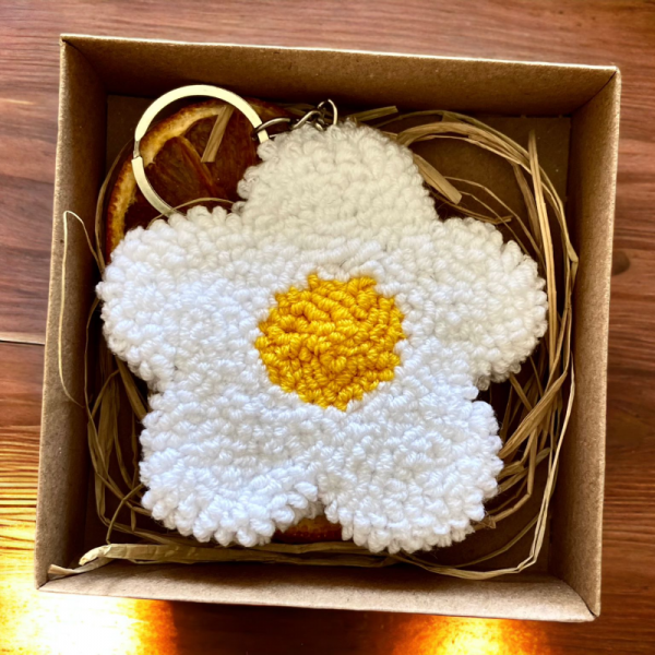 Papatya Desenli Punch İşleme Ev,araba, Motor Anahtarlığı - Anahtarlık - Miamano