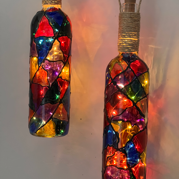 Siyah Renkli Erkek Eli Heykeli Ve Tıpa Peri Led Işıklı Vitray Cam Şarap ...